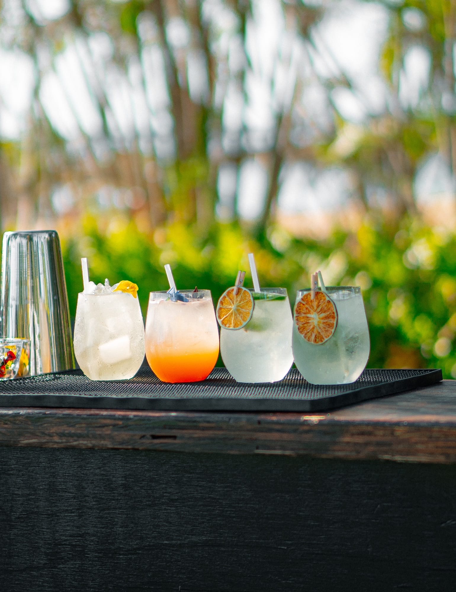 Char’s Bar - Hawaii Wedding Style